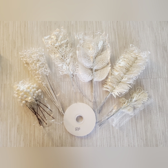 Ceenna | Holiday | 49pc White Glitter Christmas Tree Wreath Picks Spray ...